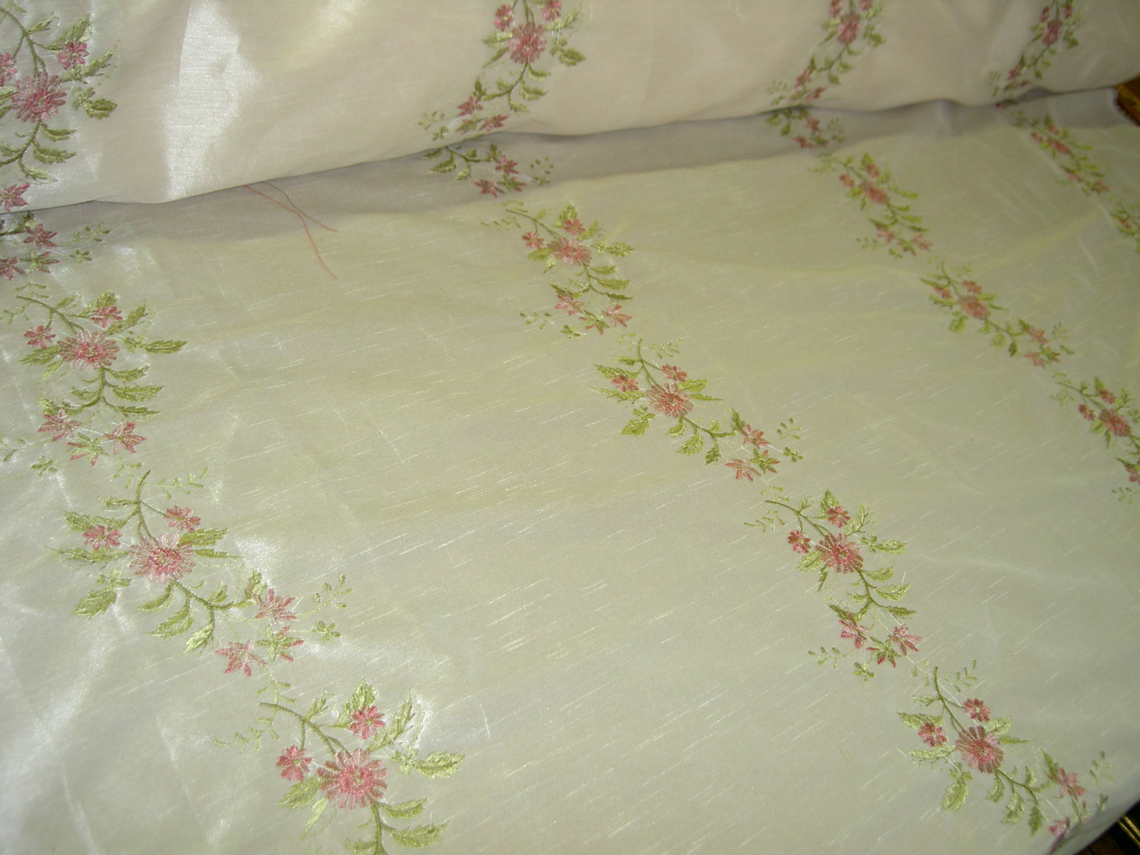Additional Pictures of Duralee Suburban Fabrics Belize Coral ...